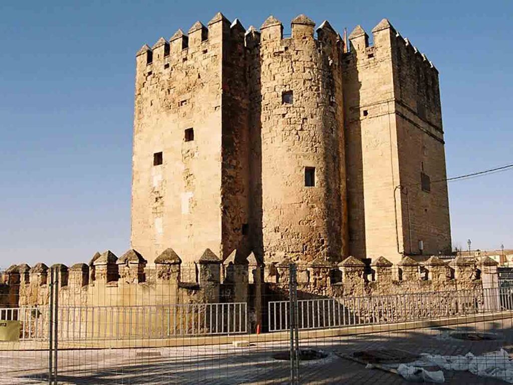 Torre de la Calahorra din Cordoba, obiective turistice de vizitat in ...